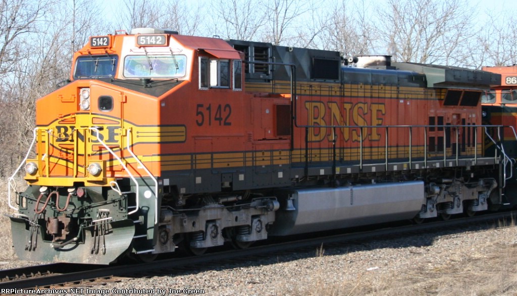 BNSF 5142
